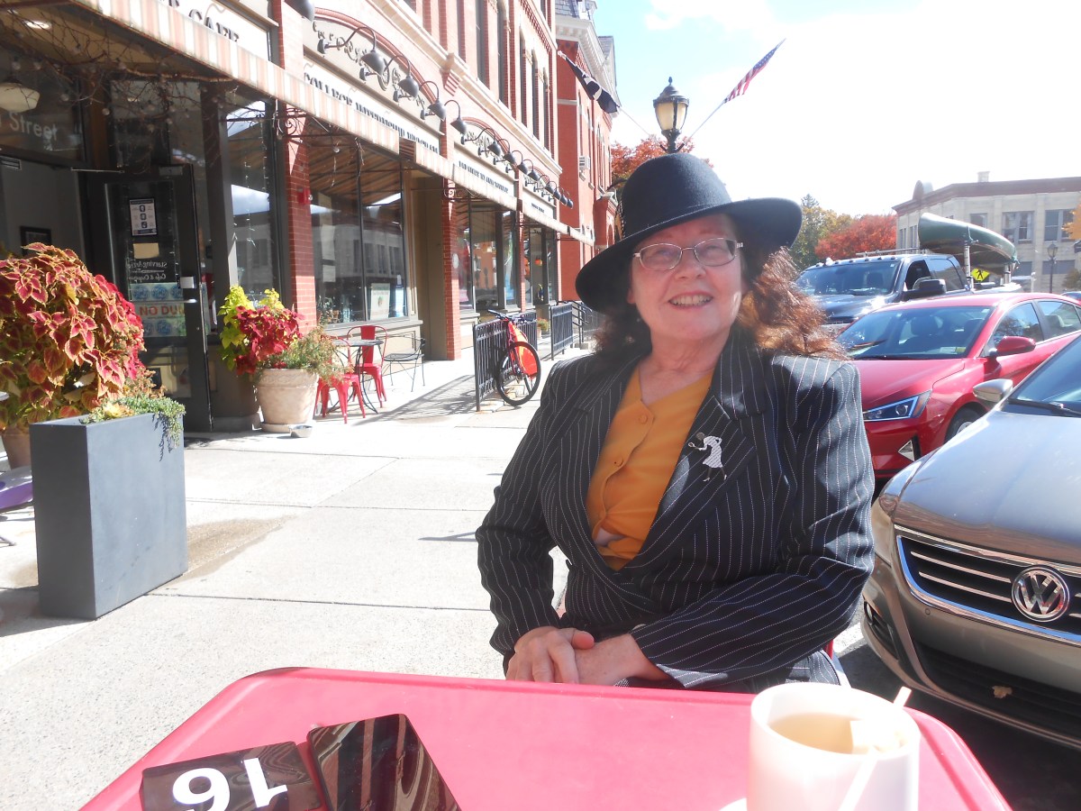 Lee Library Author Event: A Walk on the Noir Side in Shades of Autumn | Sharon Healy-Yang